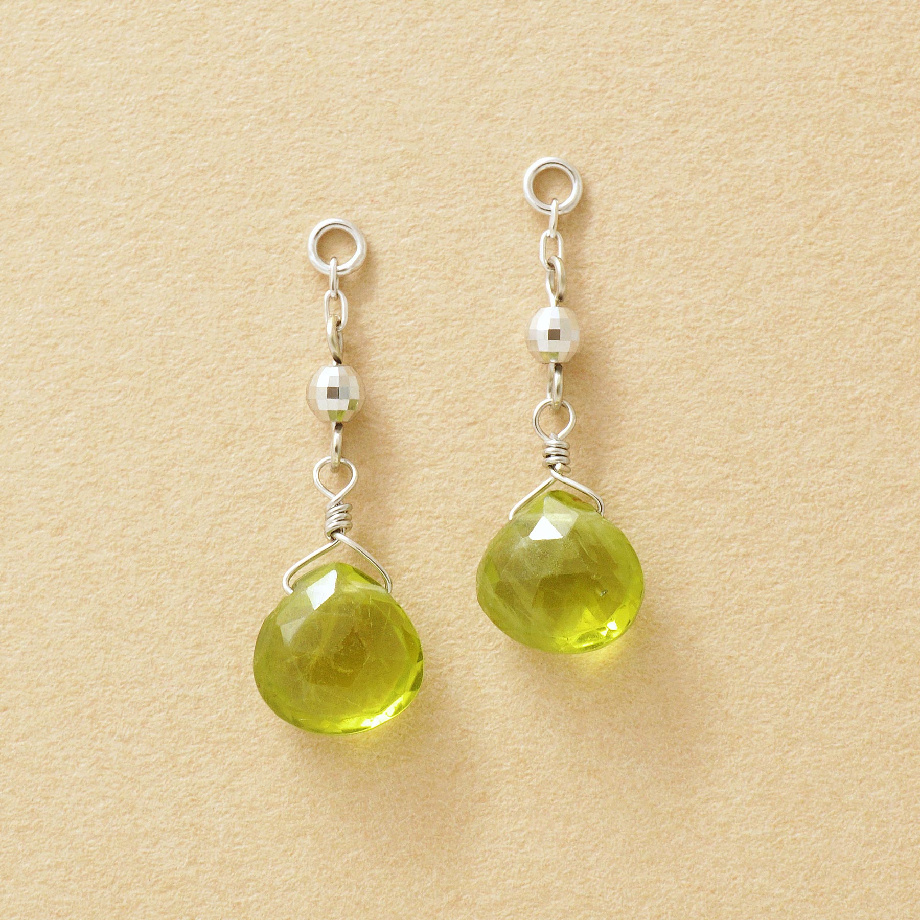 [Palette] 10K Peridot Charms (White Gold) – TAKE-UP Jewelry