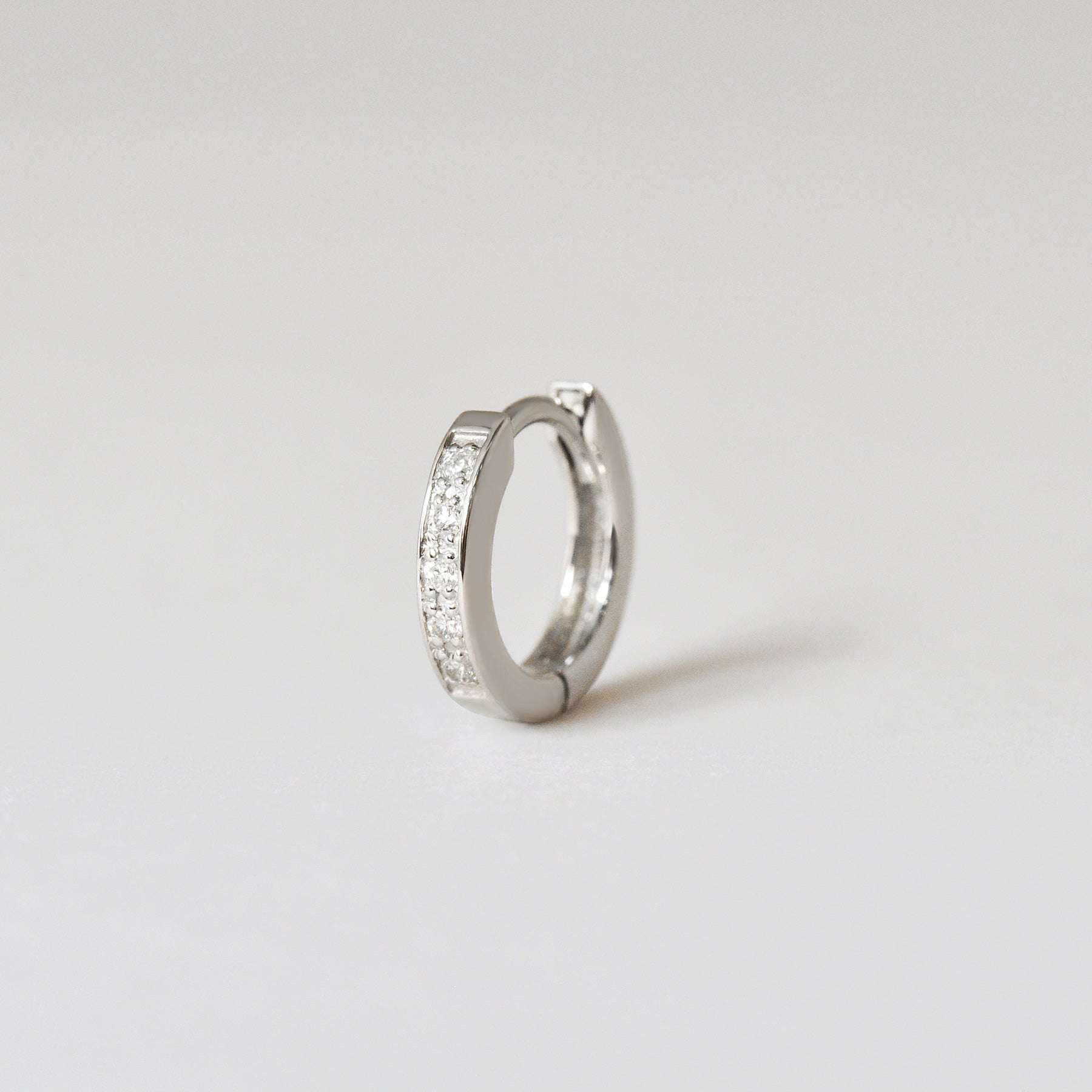 [Solo Earring] Diamond Mini Snap Single Earring (Platinum) – TAKE-UP ...