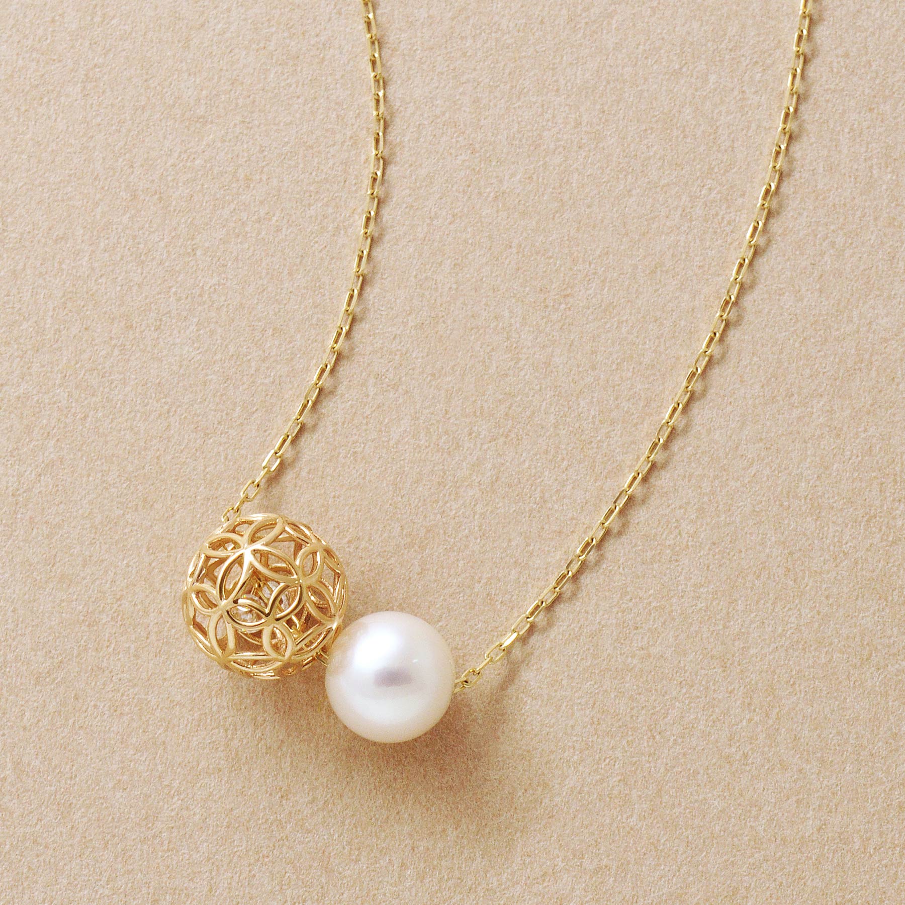 [Pannier] 10K Akoya Pearl Flower Pattern Necklace (Yellow Gold) – TAKE ...